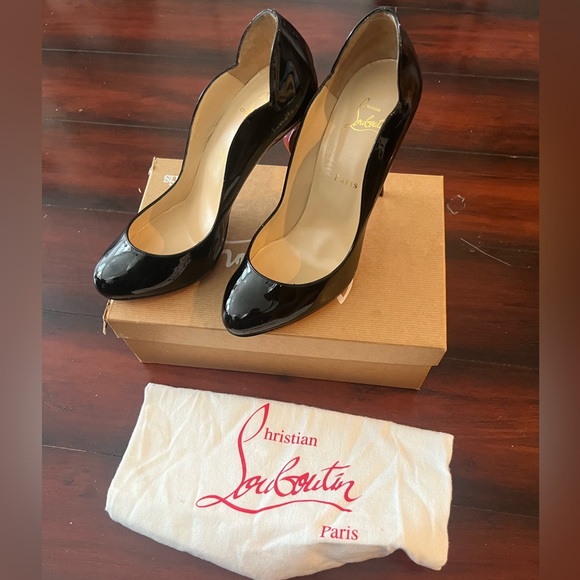 Christian Louboutin | Shoes | Red Bottom Black Shoes | Poshmark